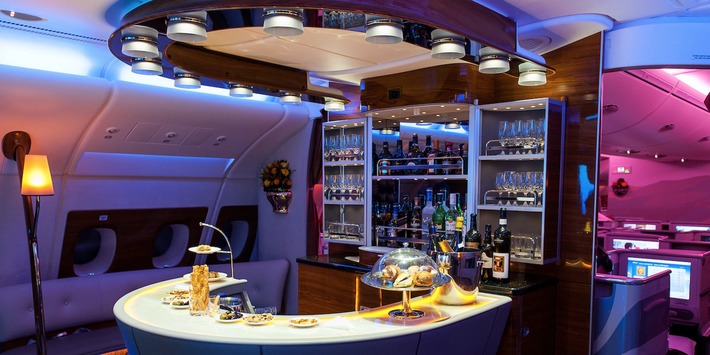 Emirates A380 Bar: A Special Highlight for the Business and First Class ...